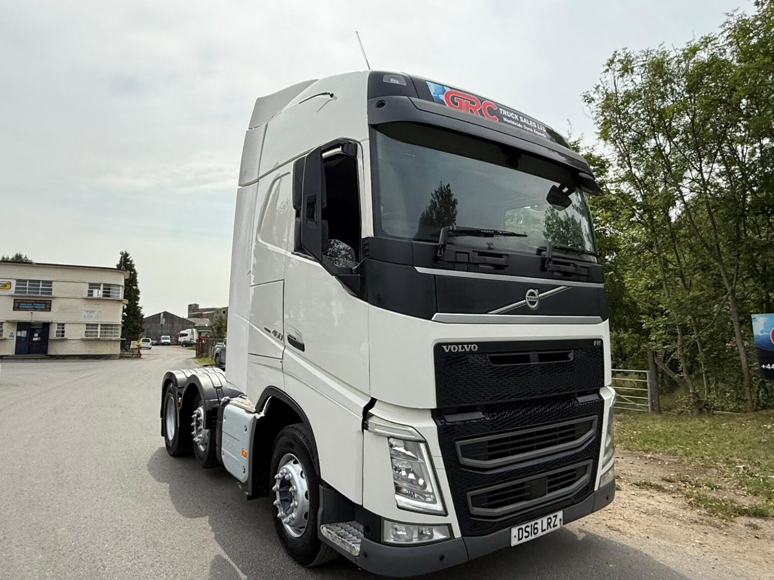 Volvo FH 12 Trucks | Ideal For Heavy-Duty Transport